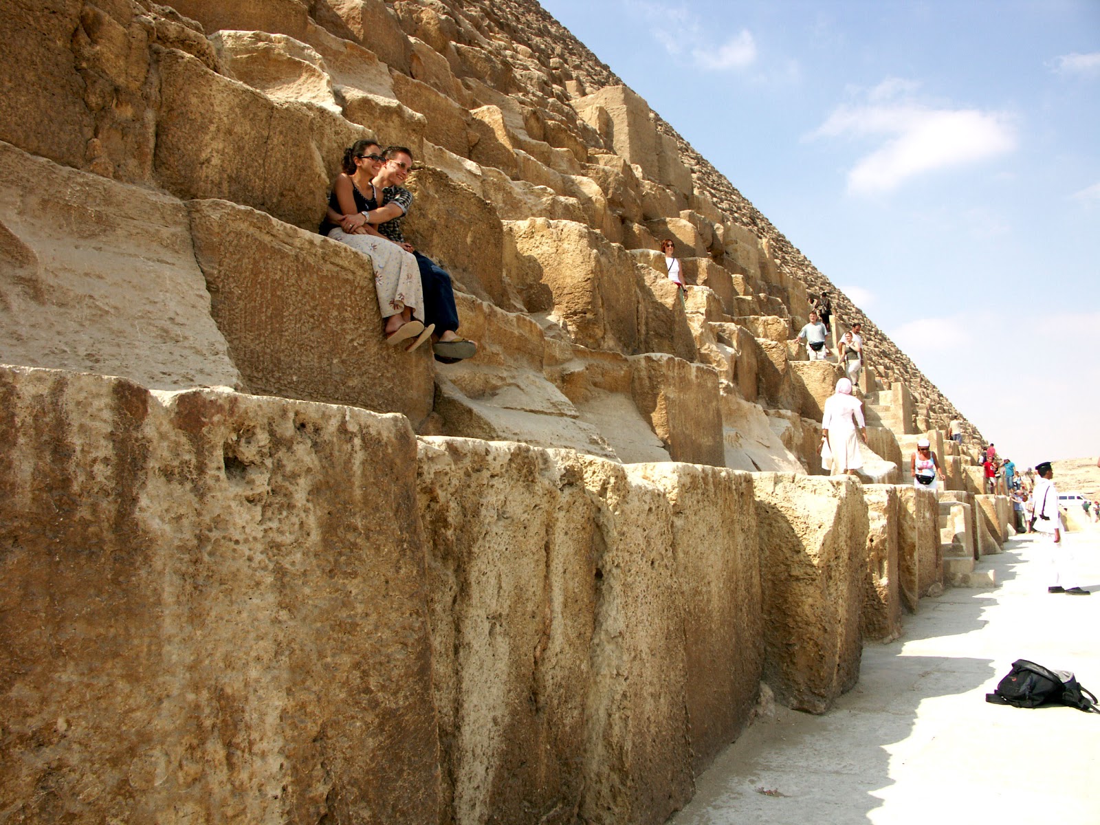 Pyramidales: “Nous devons être frappés par la simplicité de la forme ...