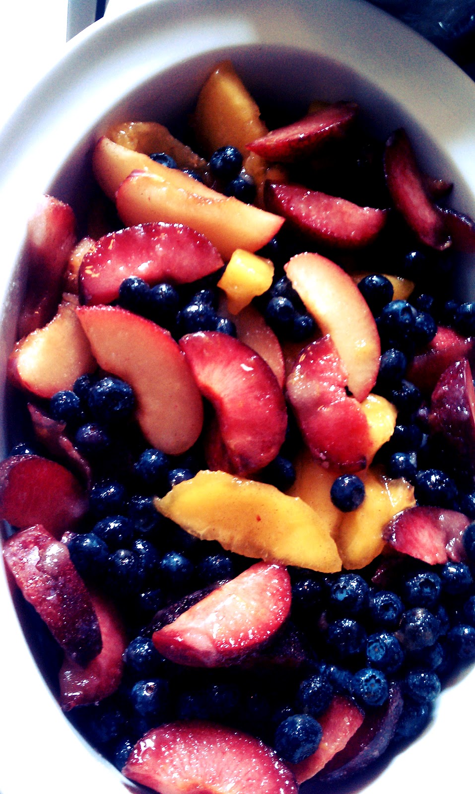 The Gastronomic Mommy: Stone Fruit Summer Crisp The Gastronomic Mommy: Stone Fruit Summer Crisp