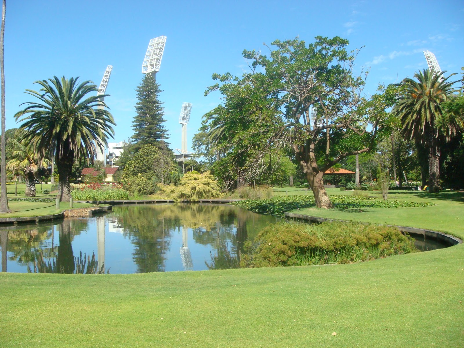 COLOURFULWORLD: A - Z of Australia - Q is for Queen's Gardens