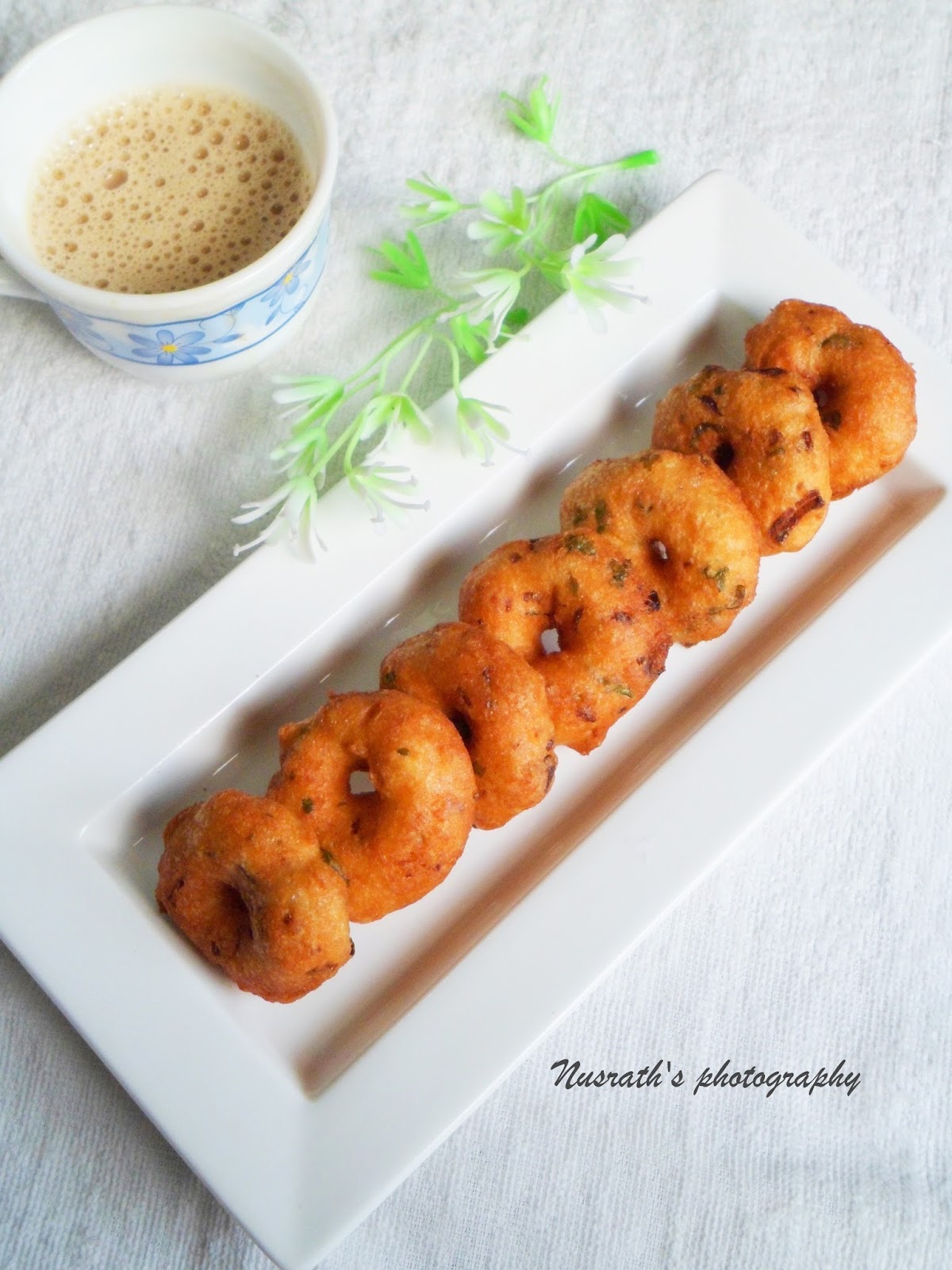 Medu vada| urad daal vada from scratch| South Indian breakfast| Indian ...
