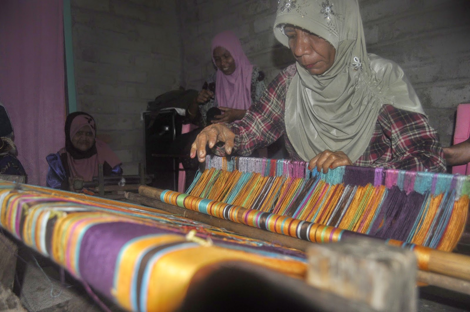 Bengkel Kain: Proses Menenun Kain Flores