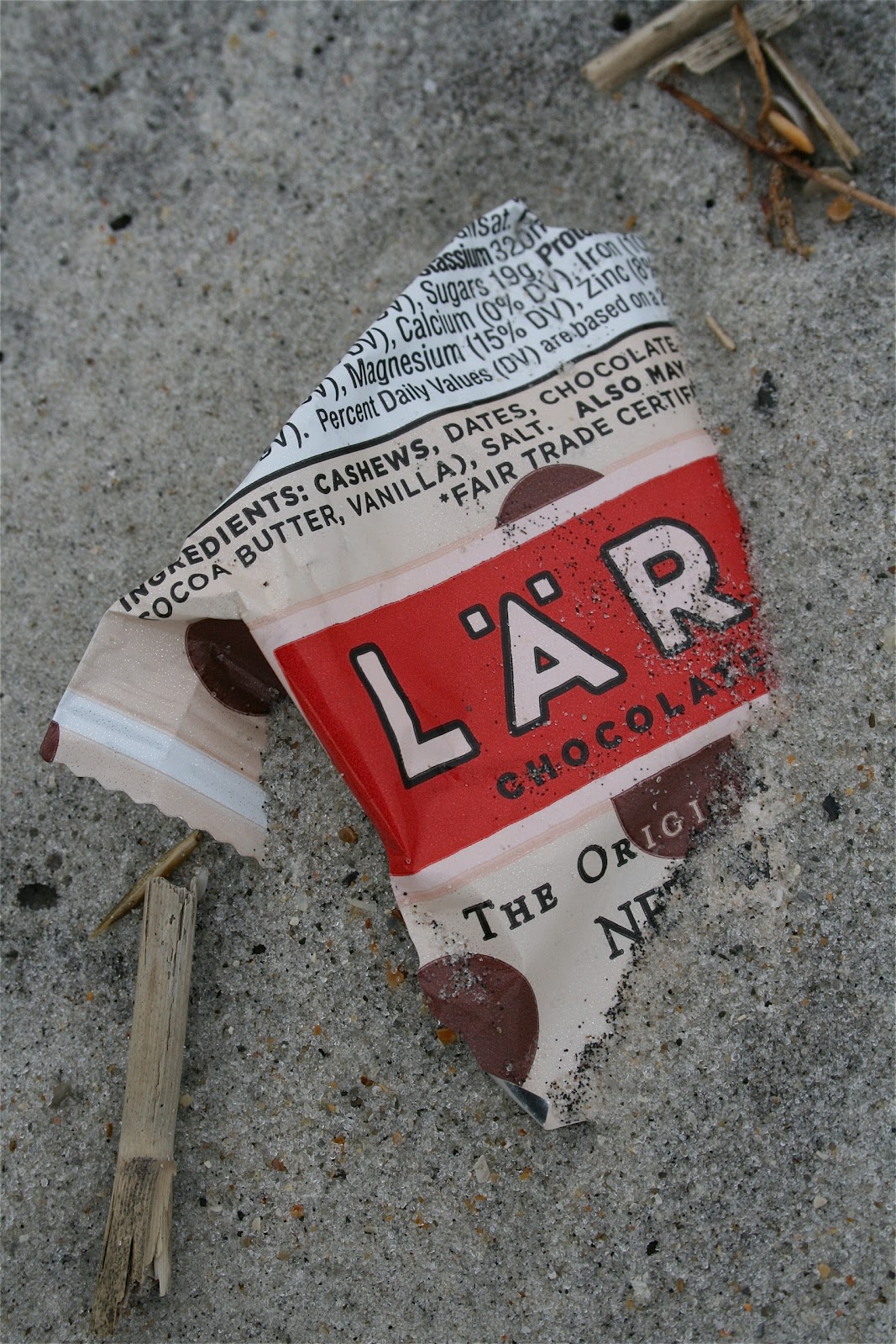 It Starts With Me: Homemade Plastic-Free Chocolate Peanut Butter Larabars