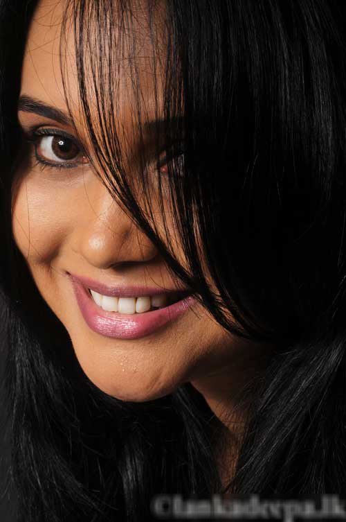 Gossip Lanka Gallery: Gayathri Dias