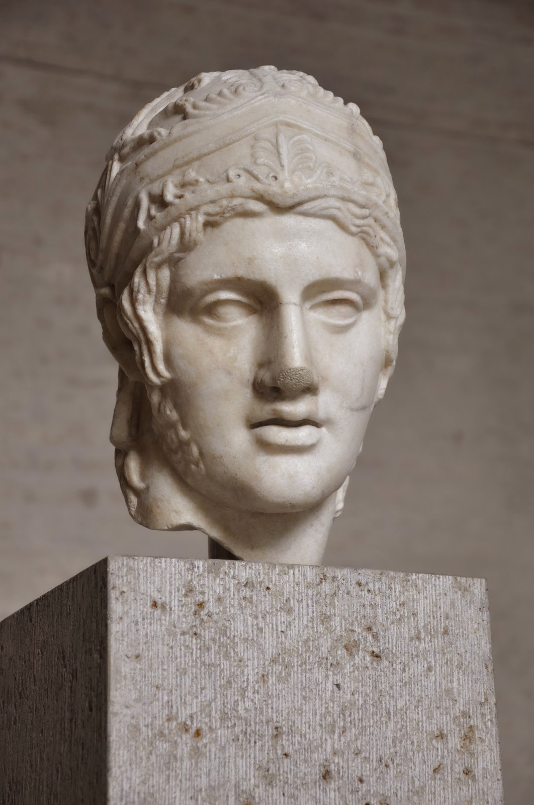 La cabeza de Ares del escultor Alcamenes y el templo de Ares del ágora ...