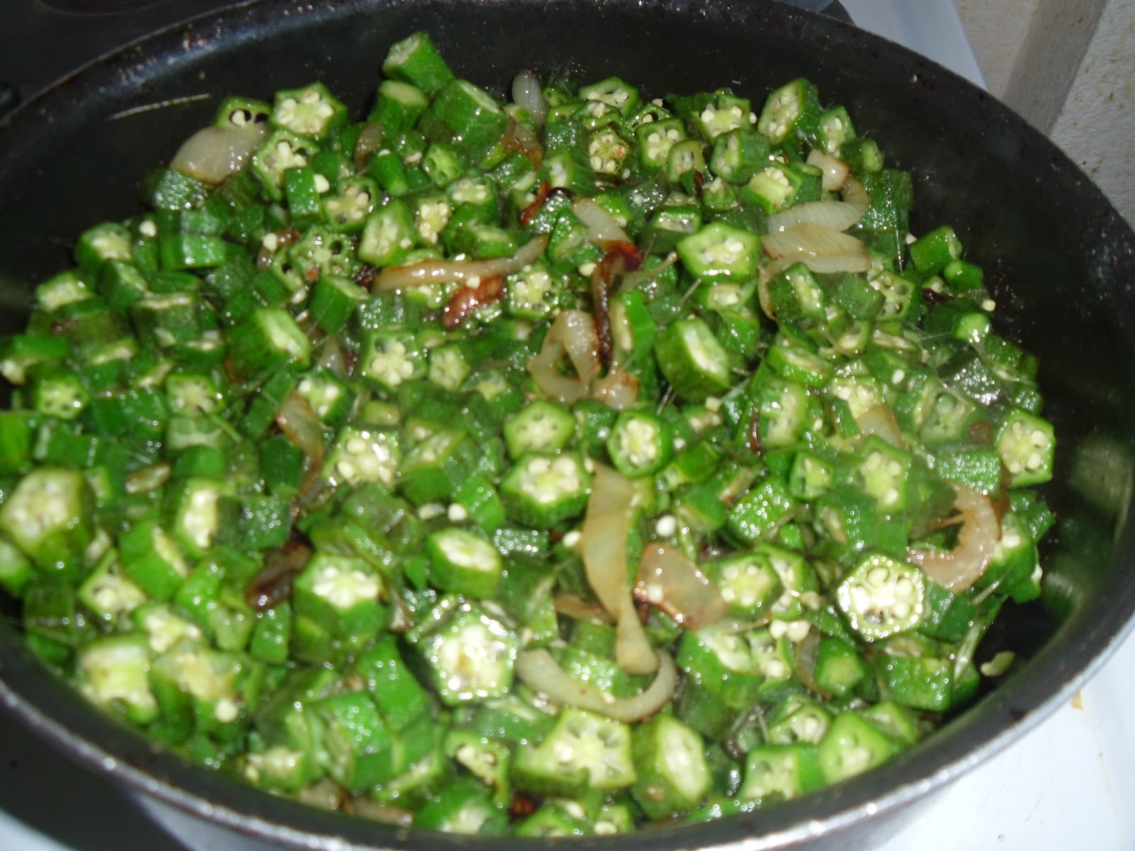 HIZI NDIZO FAIDA ZA KULA BAMIA KIAFYA YAKO. ~ Mzizi Mkavu