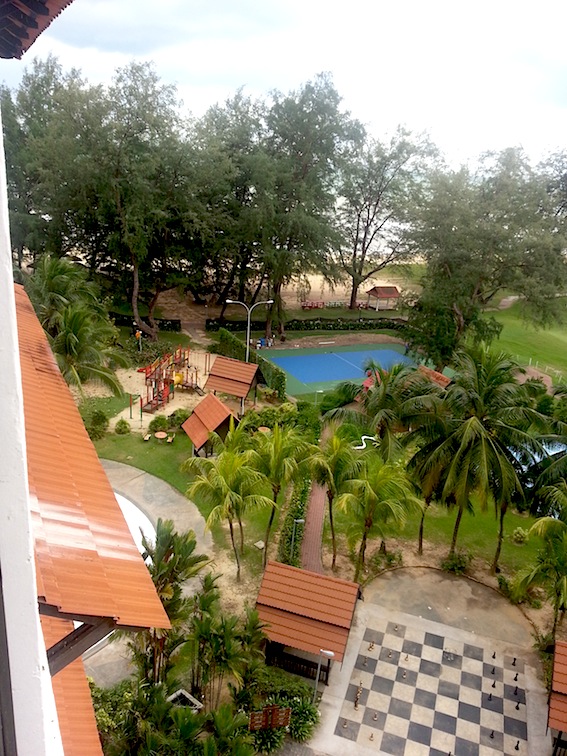 JALAN-JALAN: Awana Kijal