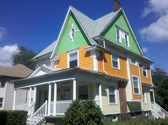 Sad City Hartford: The Tricolor House