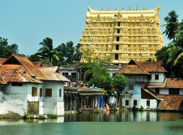 Daily Wallpapers: Kerala temple a treasure trove