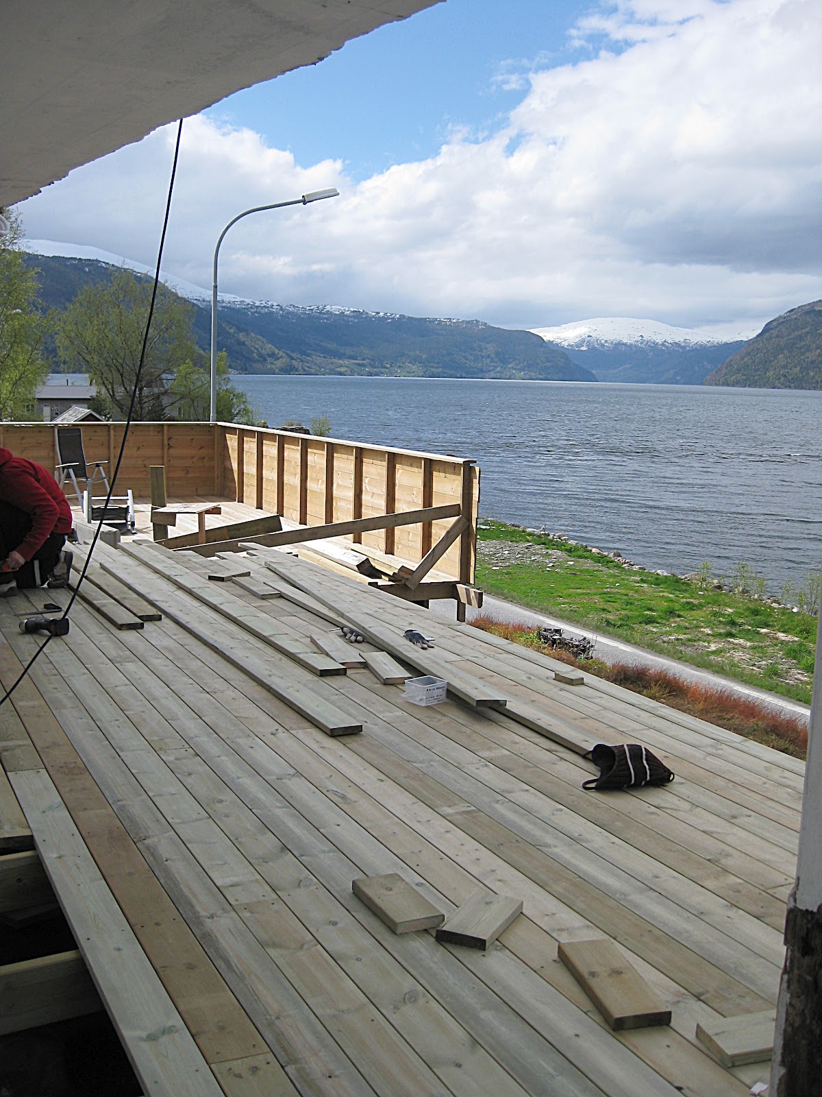 Huset ved fjorden: Terasse under arbeid :)