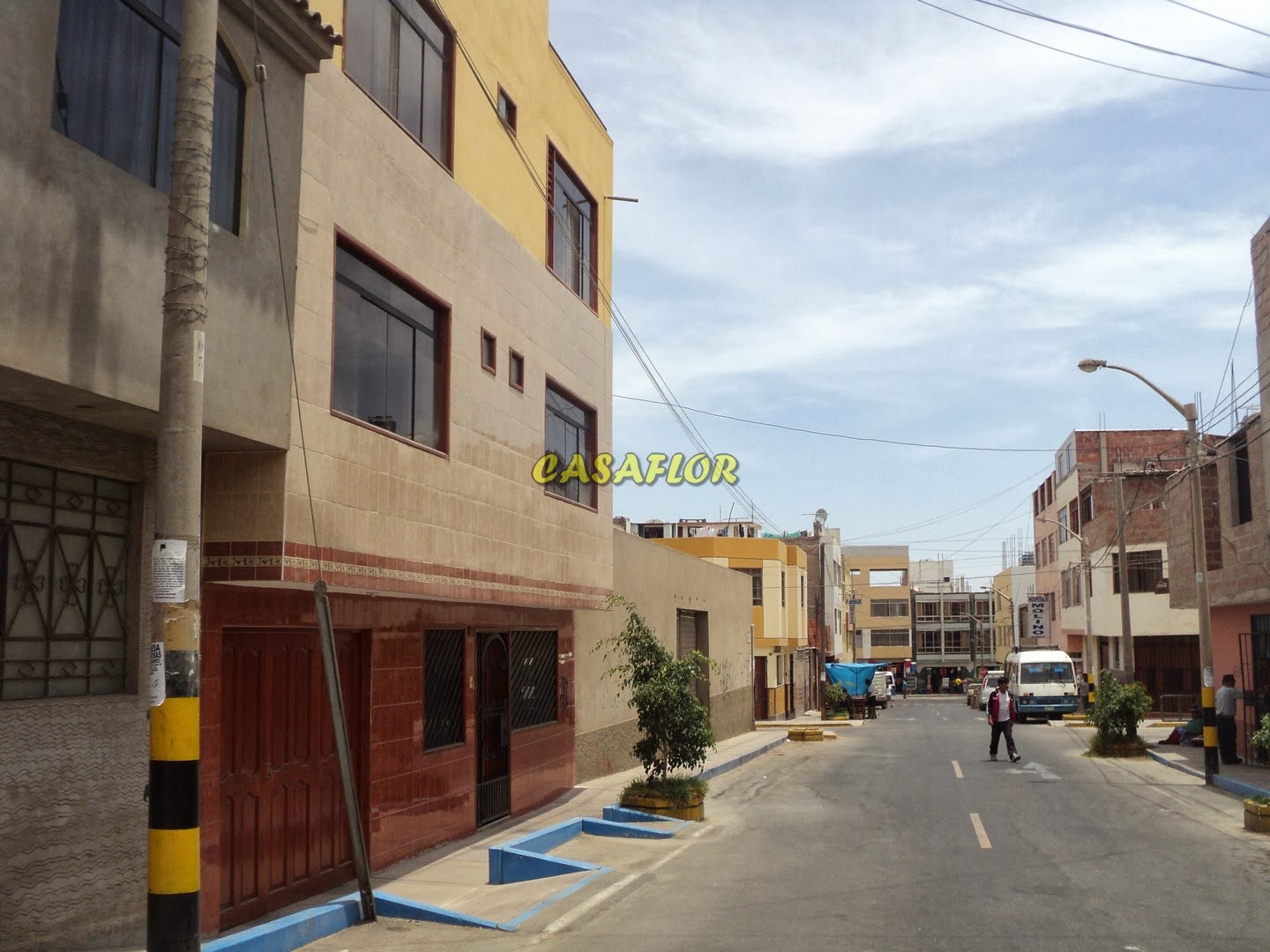 VENDO BONITA CASA DE 3 PISOS EN CENTRO DE TACNA ~ Inmobiliaria Casaflor