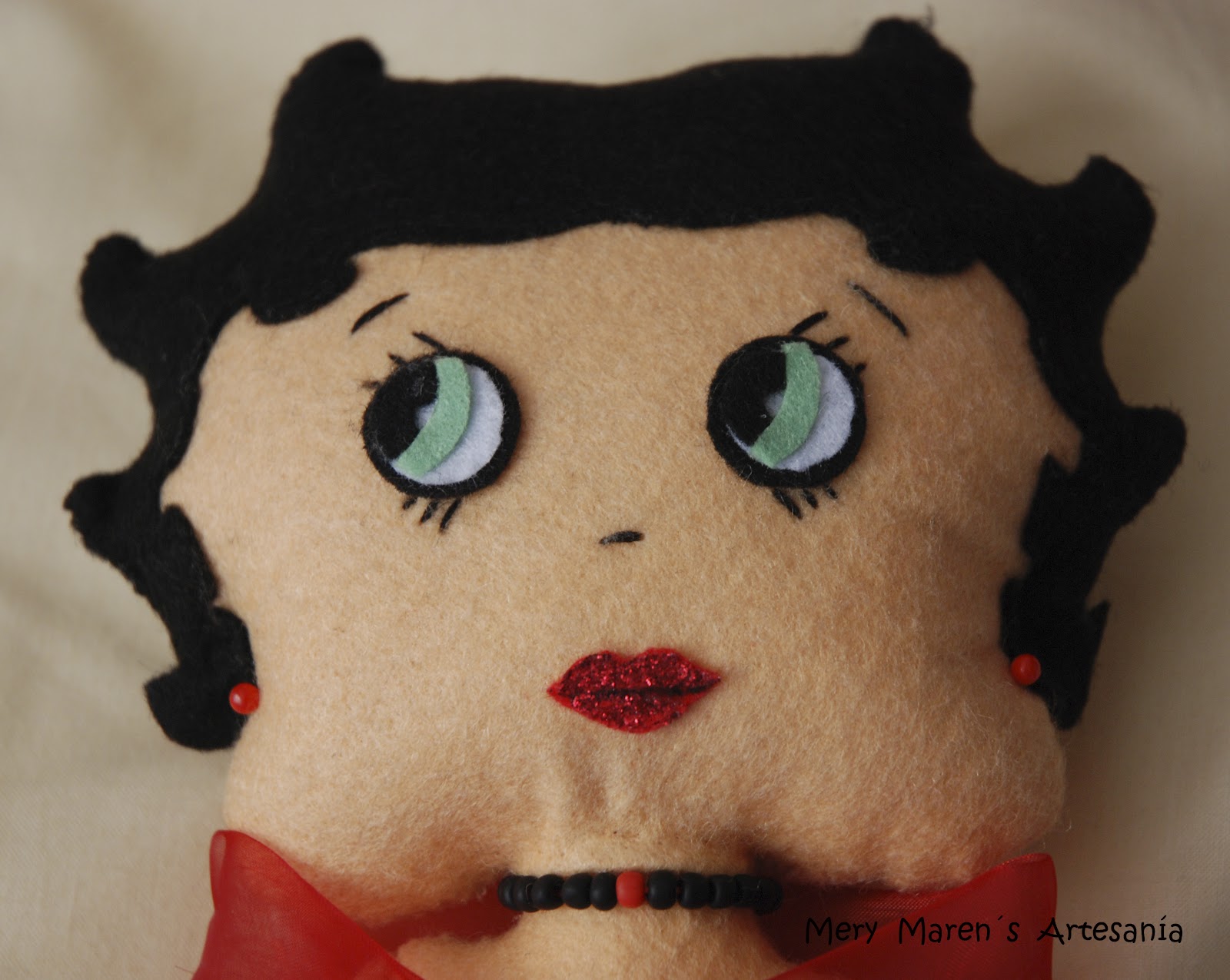 MERY MAREN´S ARTESANIA: Detalle cara Betty Boo