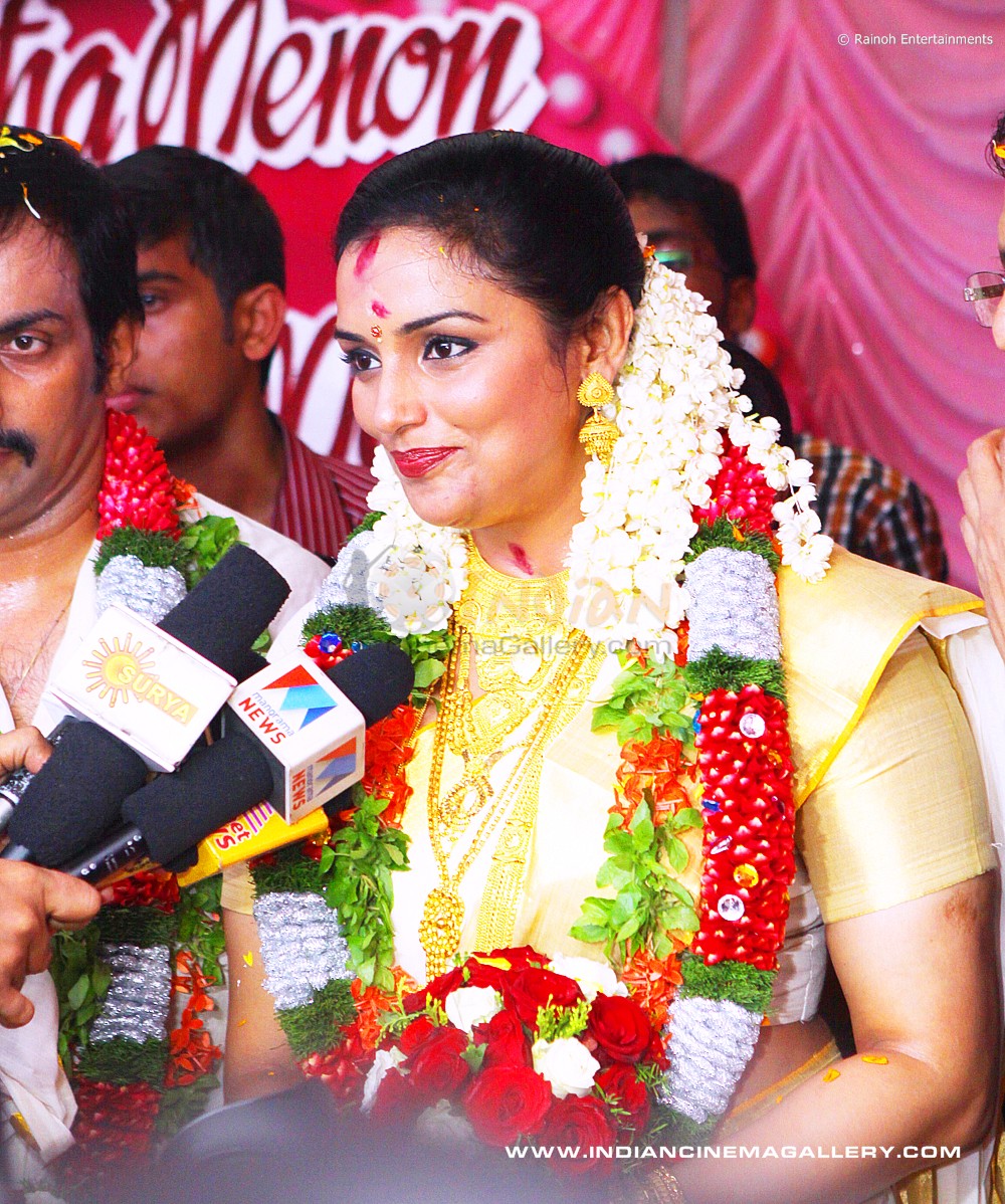 Vidya Balan Hot: Swetha Menon wedding photos