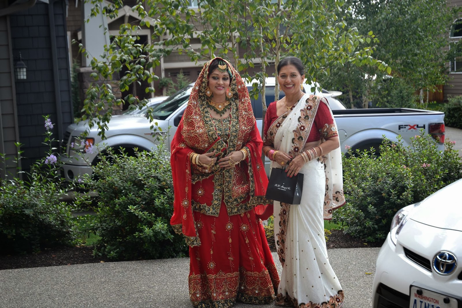 Celebrity Weddings: Actress Bindiya Wedding Pictures