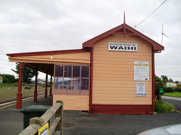 Timespanner: Two quick stops in Waihi