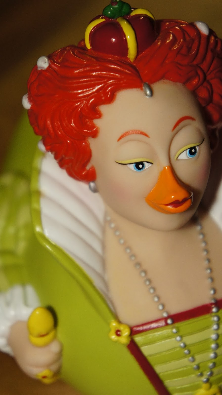 Queen Elizabeth Rubber Duck by Celebriducks ~ Let Me Review That For You!