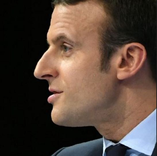 PaSiDupes: La photo officielle du président Macron : prétentieuse ...
