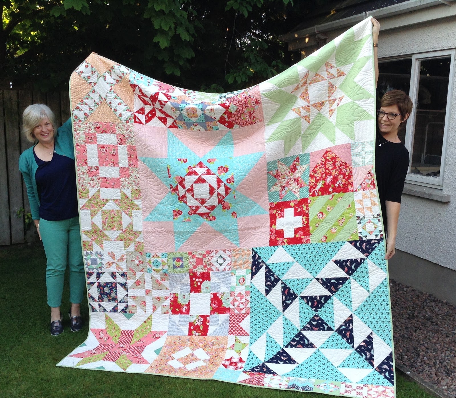Sew Me: Moda Modern Building Blocks Quilt - finally finished!