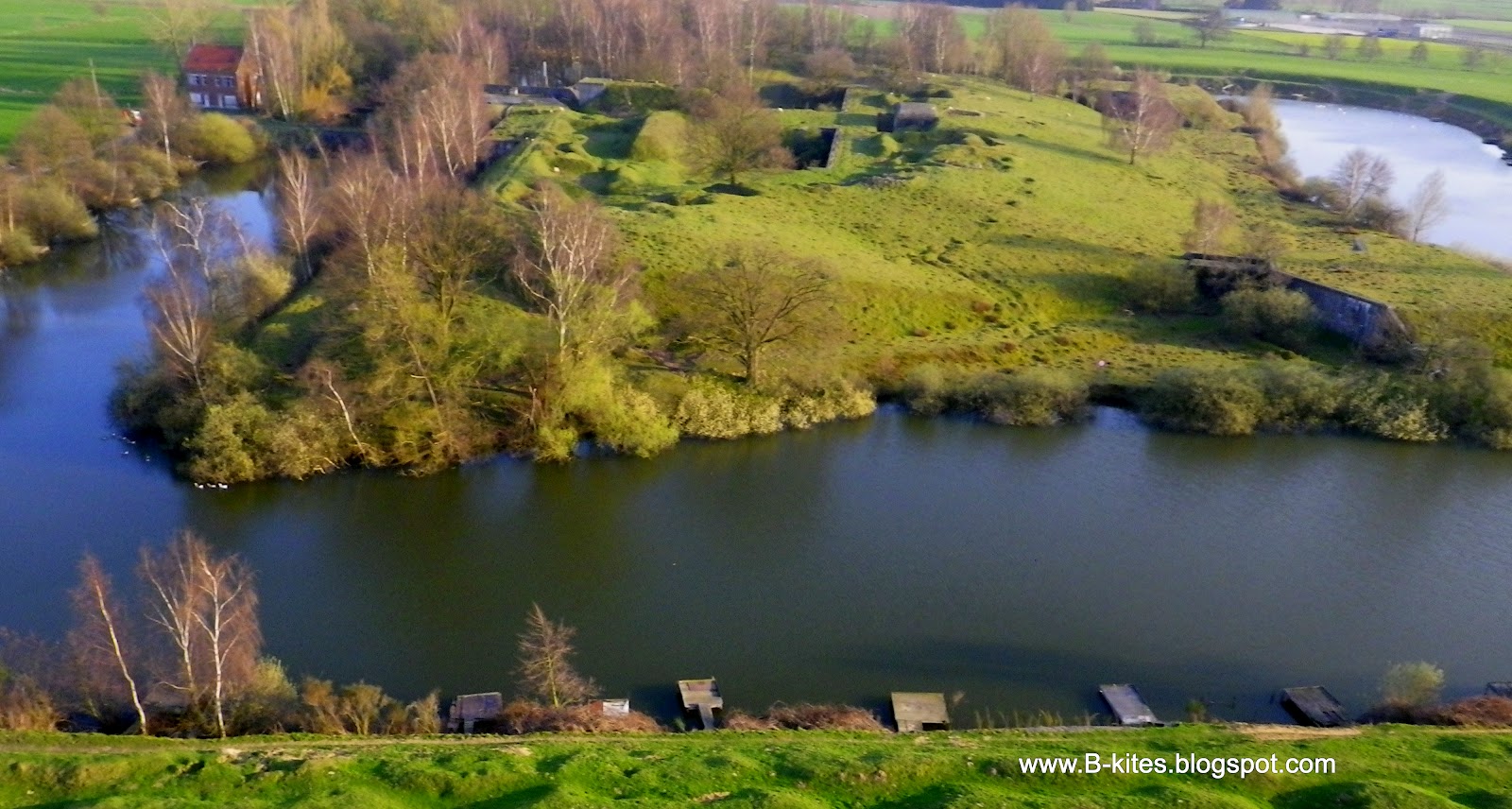 B-kites: Fort Haasdonk