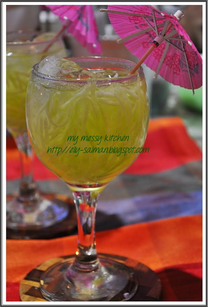 my messy kitchen: Es melon syrup marjan