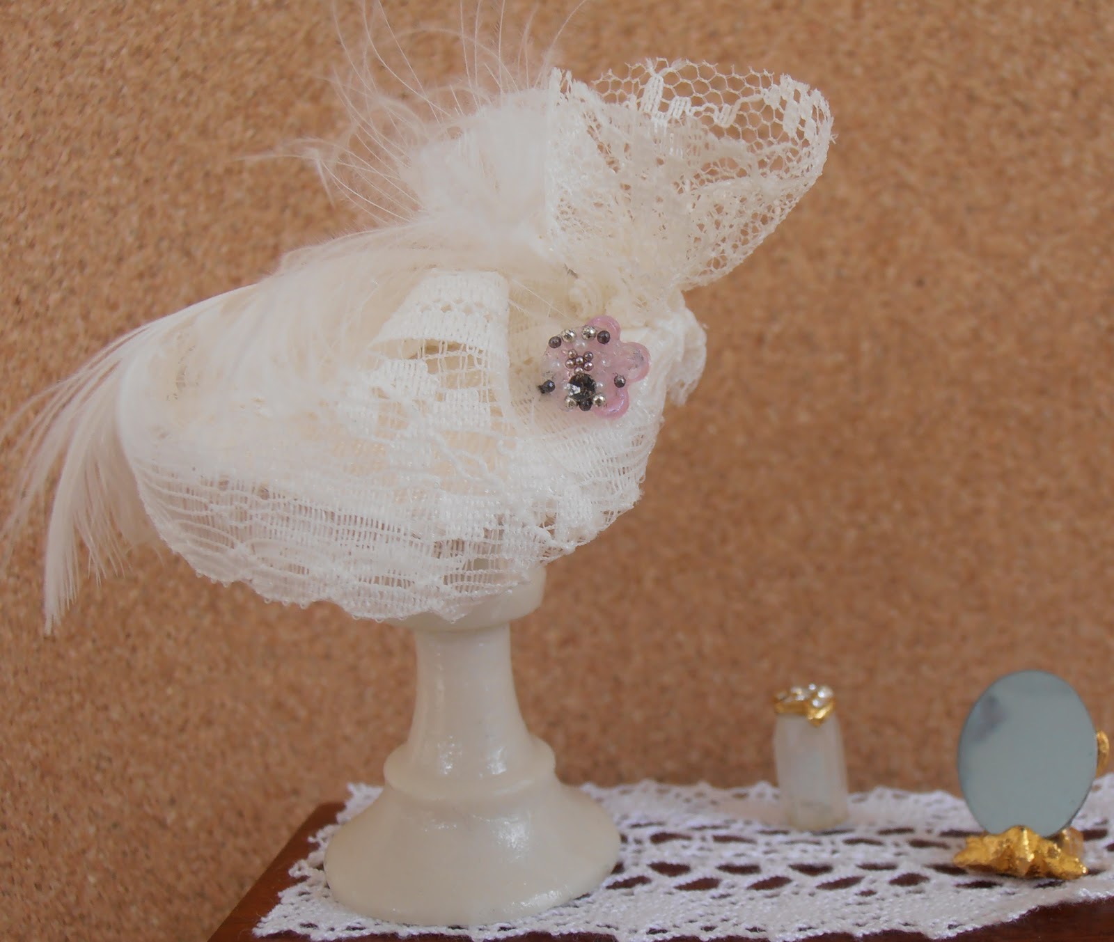 dolls houses and minis: How to Make a Miniature Hat the Easy Way