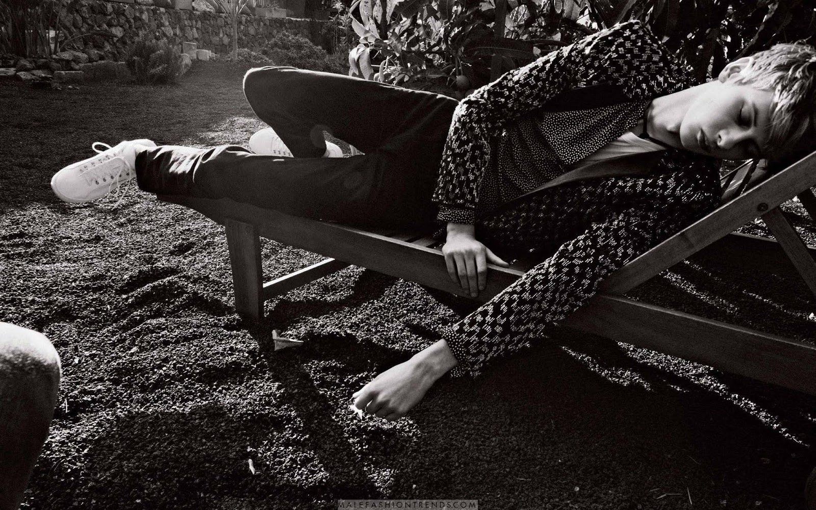 Luke Barham para Essential HommeMagazine por Byron Mollinedo