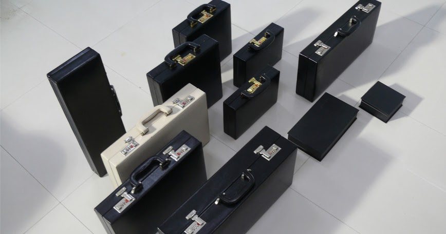 Color Pom Pom Box wool, viscose, silk, bamboo, cotton, nylon, acrylic ...