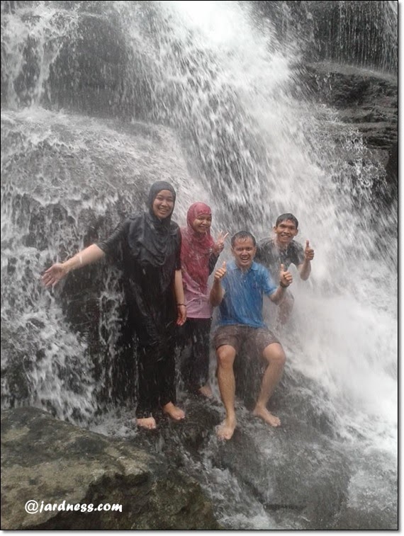 Hidden Gem - Sarasah Waterfalls of Padang, Indonesia | JARDNESS.com