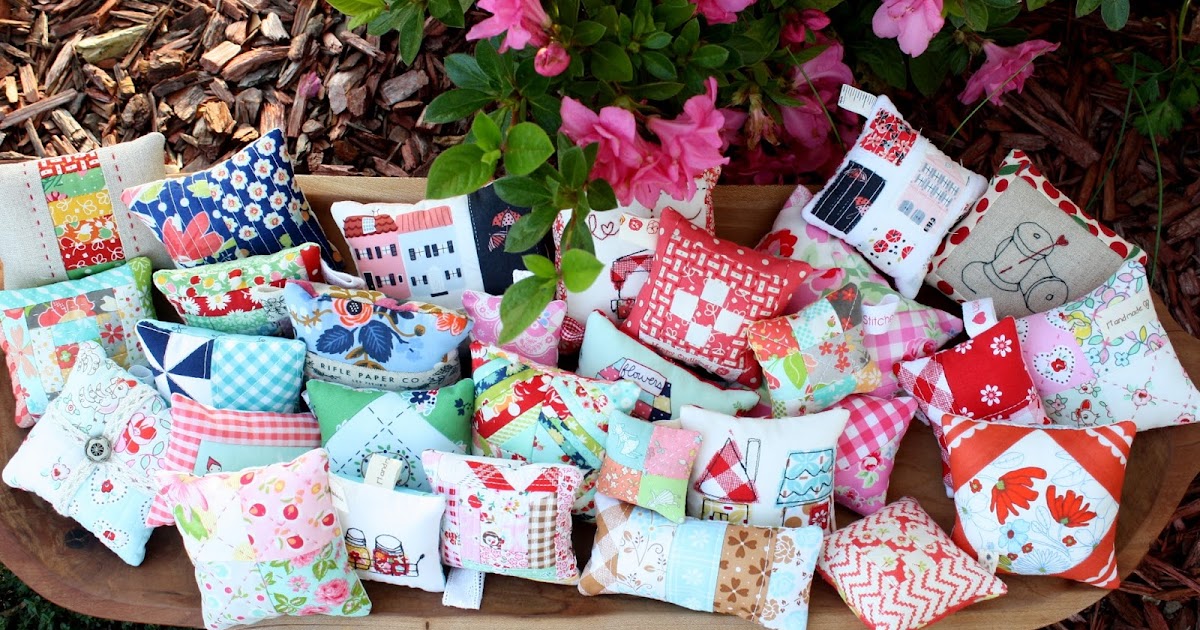 The Red Feedsack: A Pinnie A Day {And A Giveaway!}