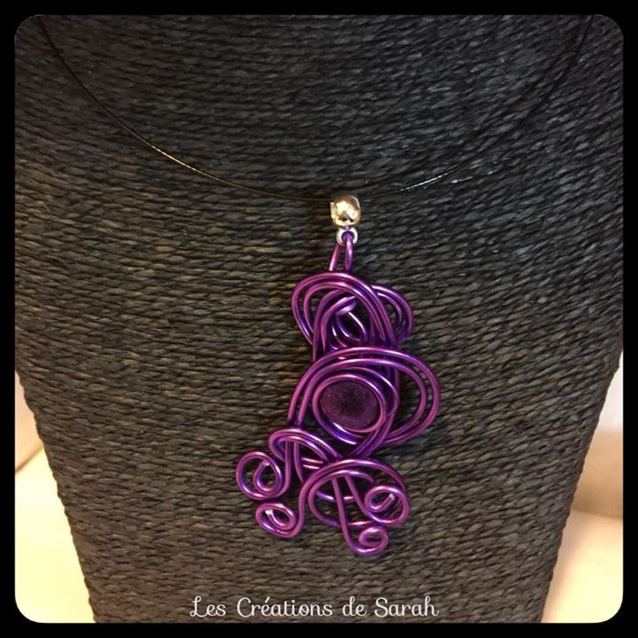 Les créations de Sarah: Collier en fil d'aluminium