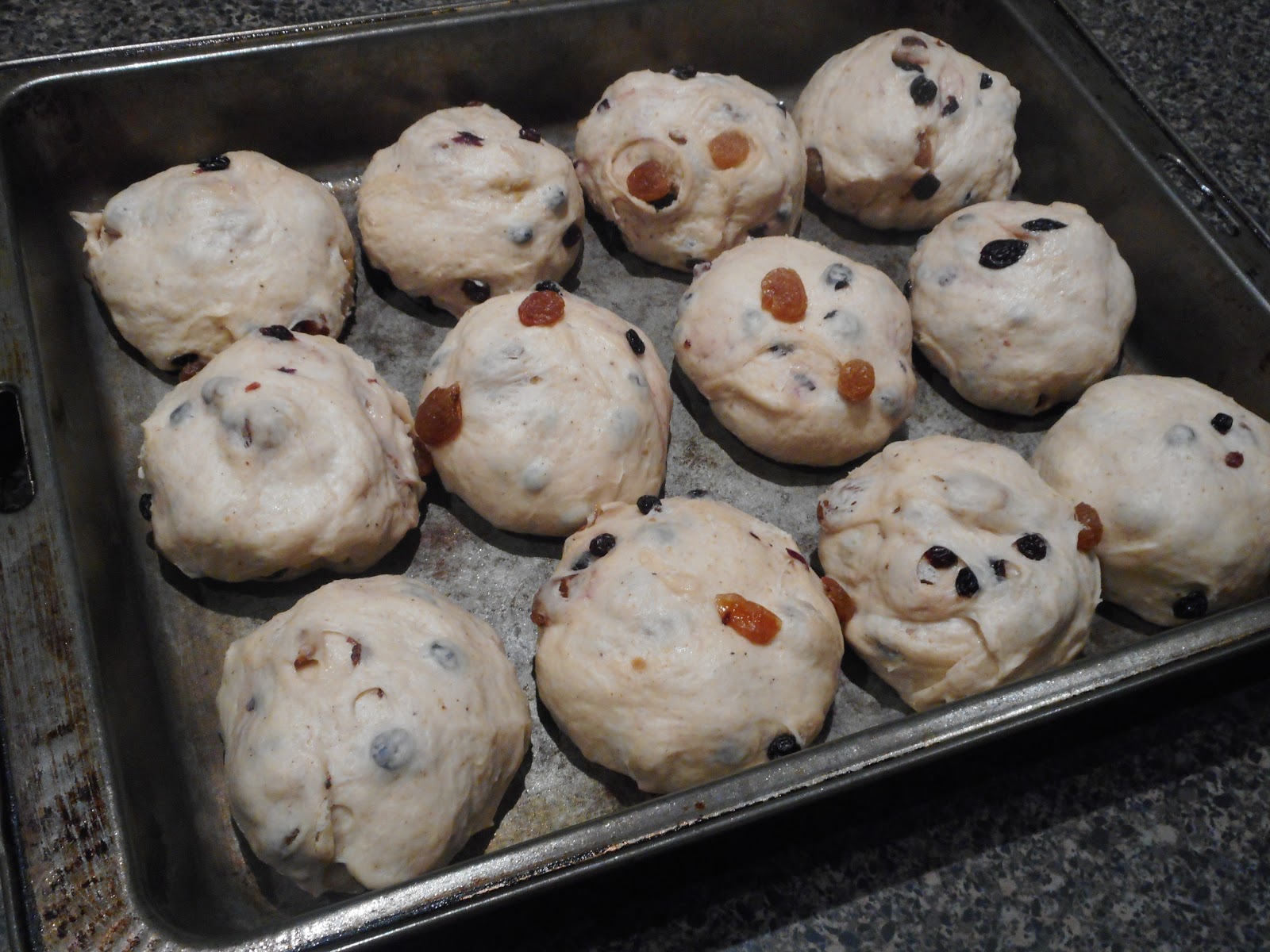 Gully Grove: Sourdough fruit buns