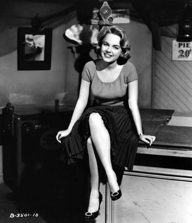46 Glamorous Photos of Terry Moore in the 1940s and 1950s ~ Vintage ...