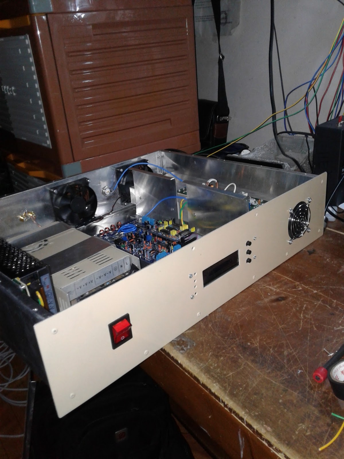 Pemancar FM Murah: Pemancar dan Antena Pemancar FM 200-300 Watt Model ...