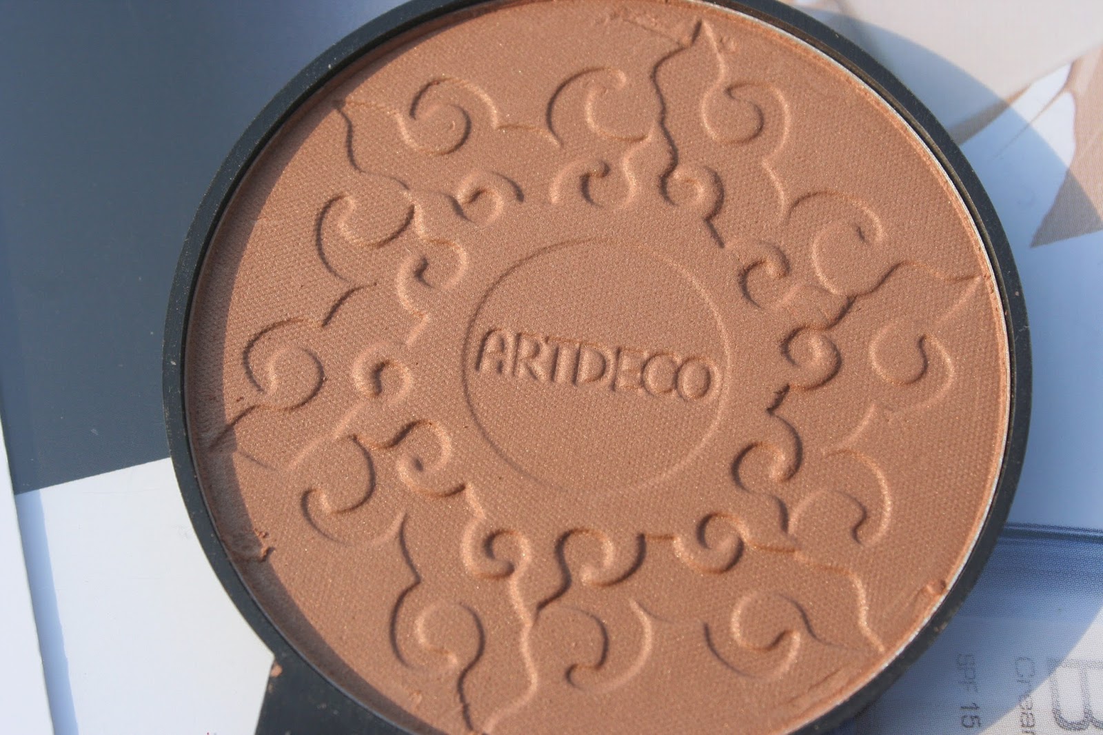ARTDECO Here Comes The Sun bronzer 02 i kist za rumenilo- recenzija ...