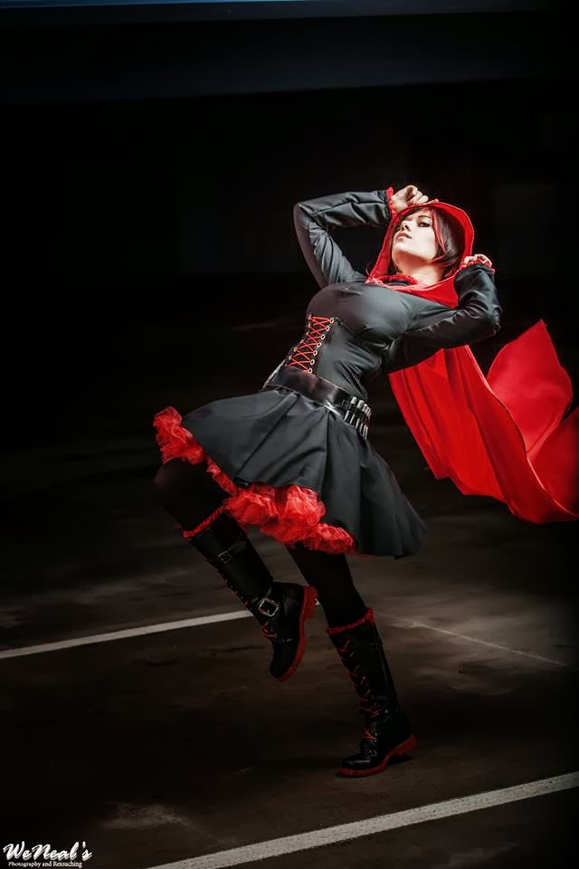 Calvin's Canadian Cave of Coolness: Silver Shade Cosplay