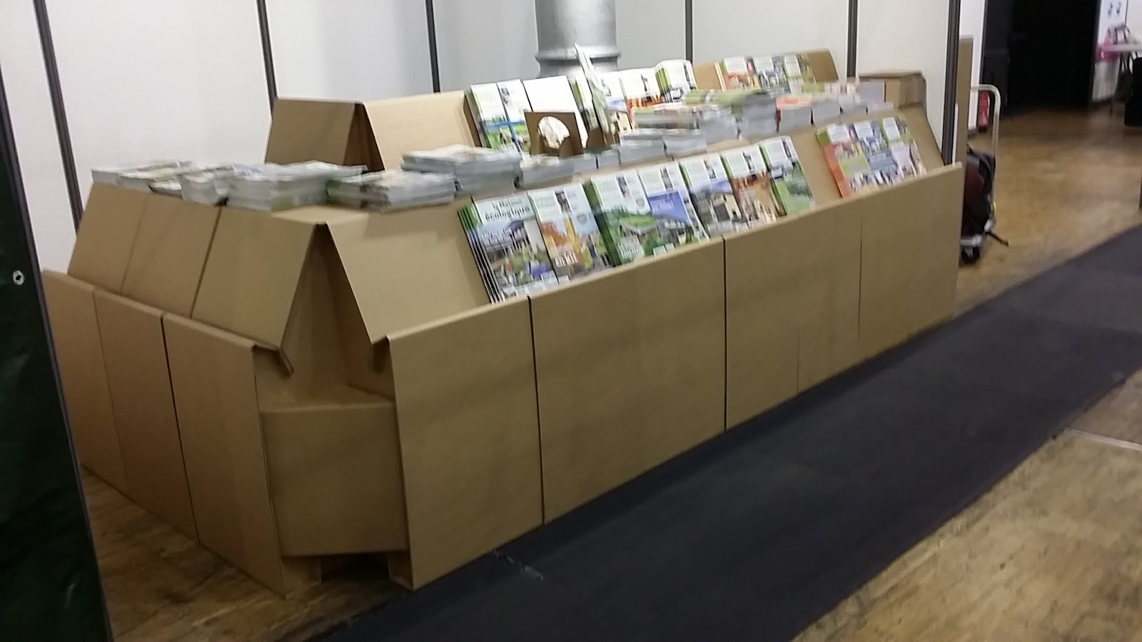 Carton Kit - Créations Objets et Meubles 100 % Carton: janvier 2018 Carton Kit - Créations Objets et Meubles 100 % Carton: janvier 2018