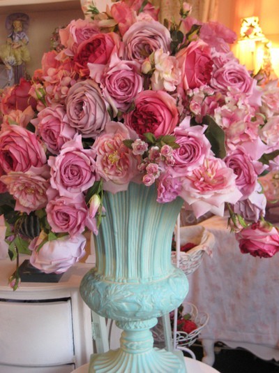 vignette design: Cabbage Roses