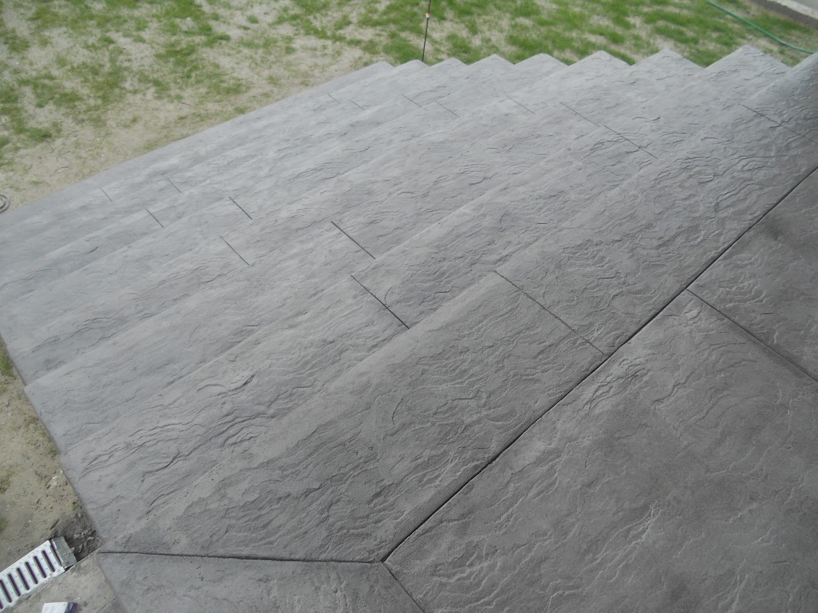 stampota dapeda: OVERLAY stamped concrete