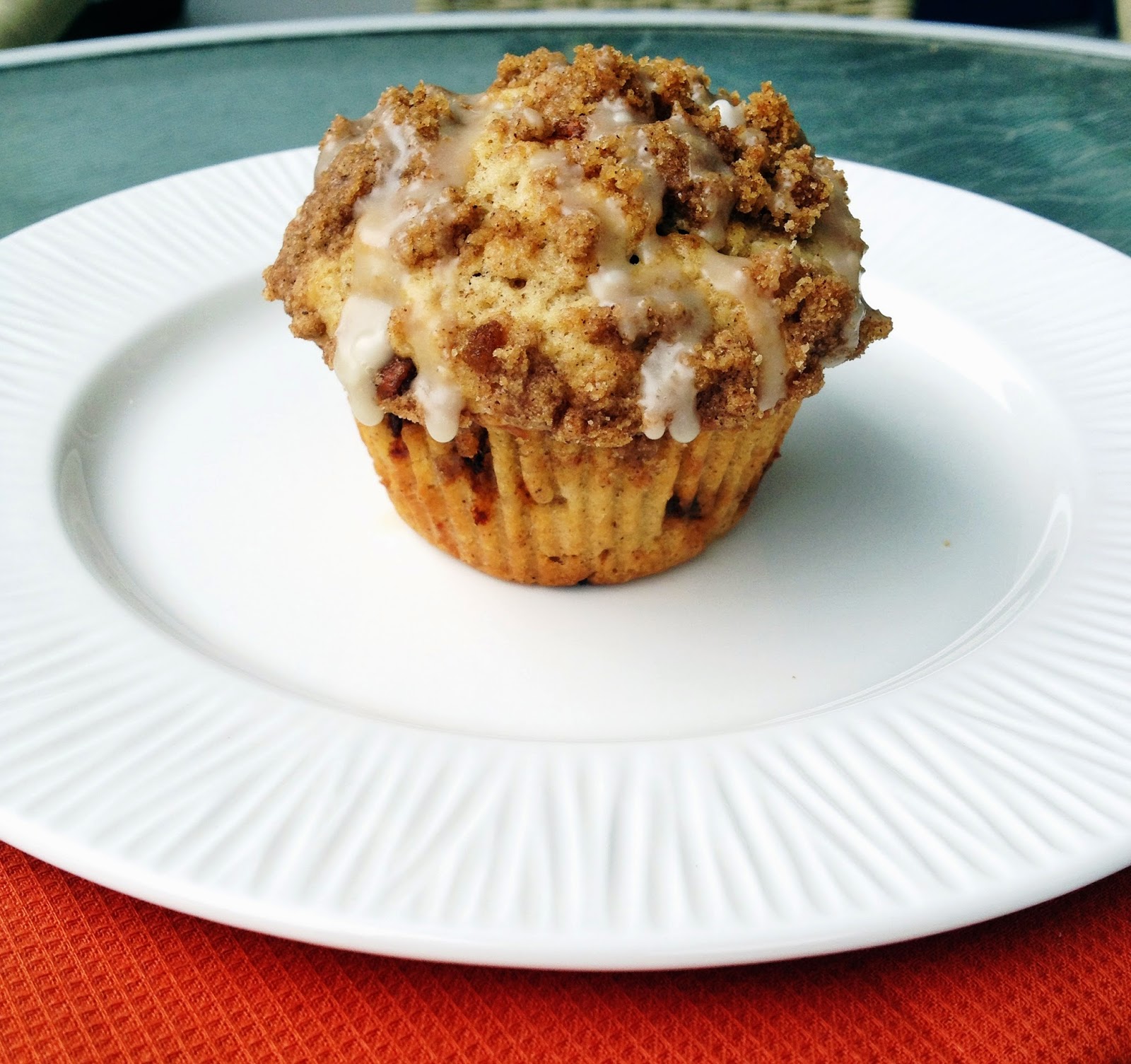 Secrets of a Condo Cook: Coffeecake Muffins with Vanilla Glaze