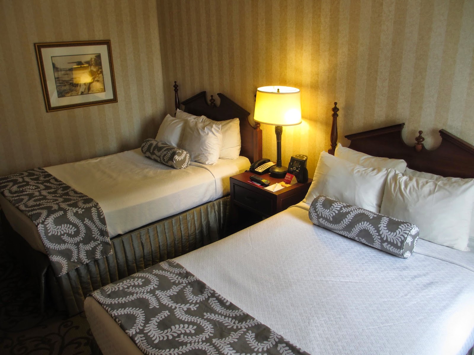 Room 801 at the Crowne Plaza, Niagara Falls