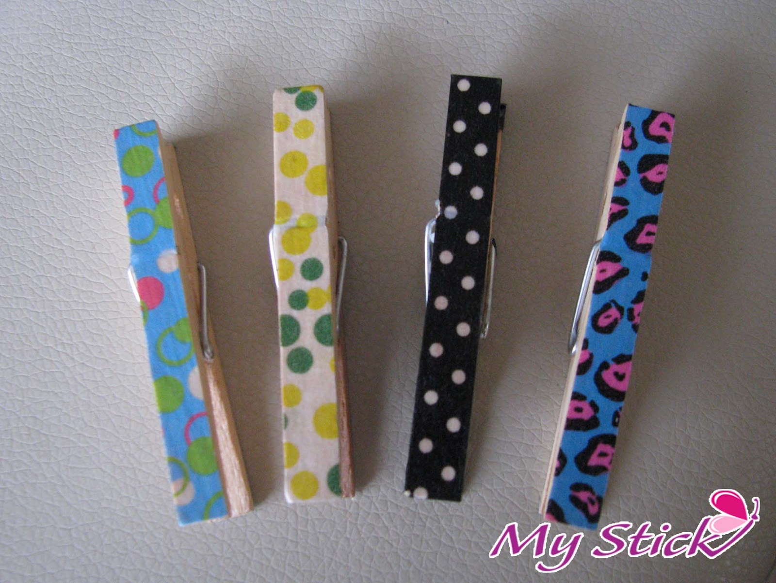 Lore Scrap: Pinzas de Ropa Multicolores