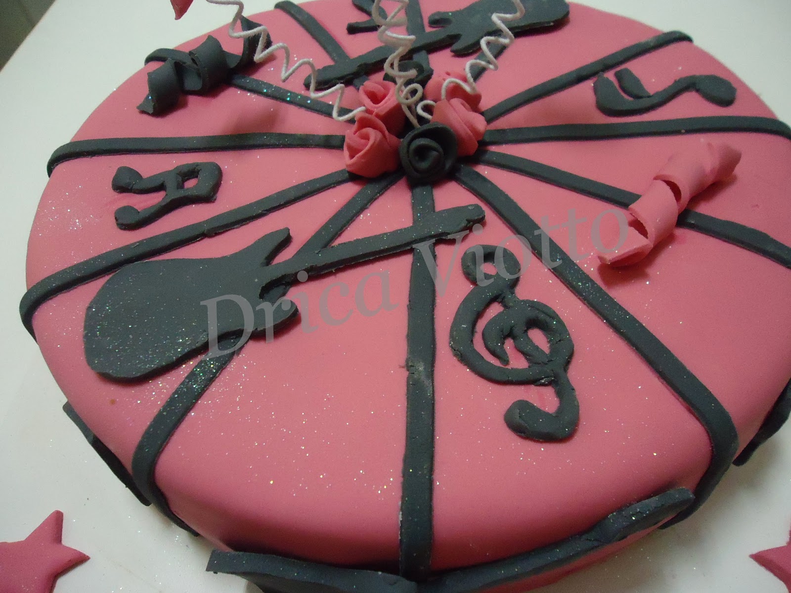 Bolo Rock - Drica Viotto