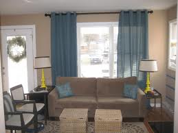 Guide To Mounting Ceiling Curtain Rods Correctly | Curtain Rods For Bay ...