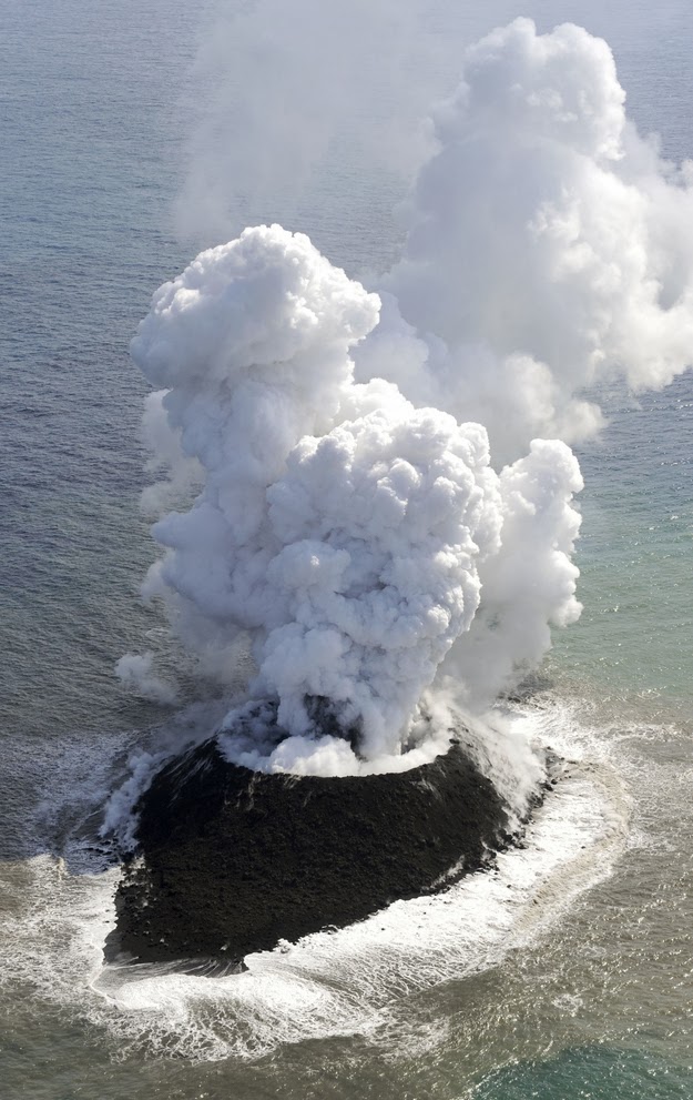 Species New to Science: [Geology / News • 2013] Nishima-Shima Volcano ...