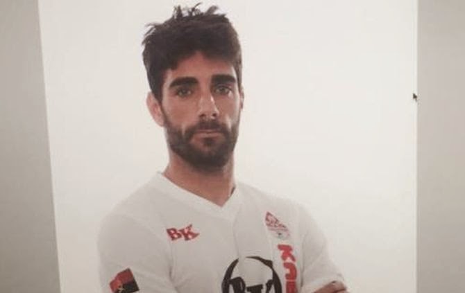 Futebol: Cláudio Borges em destaque na "A Bola" - rubrica "Portugueses ...