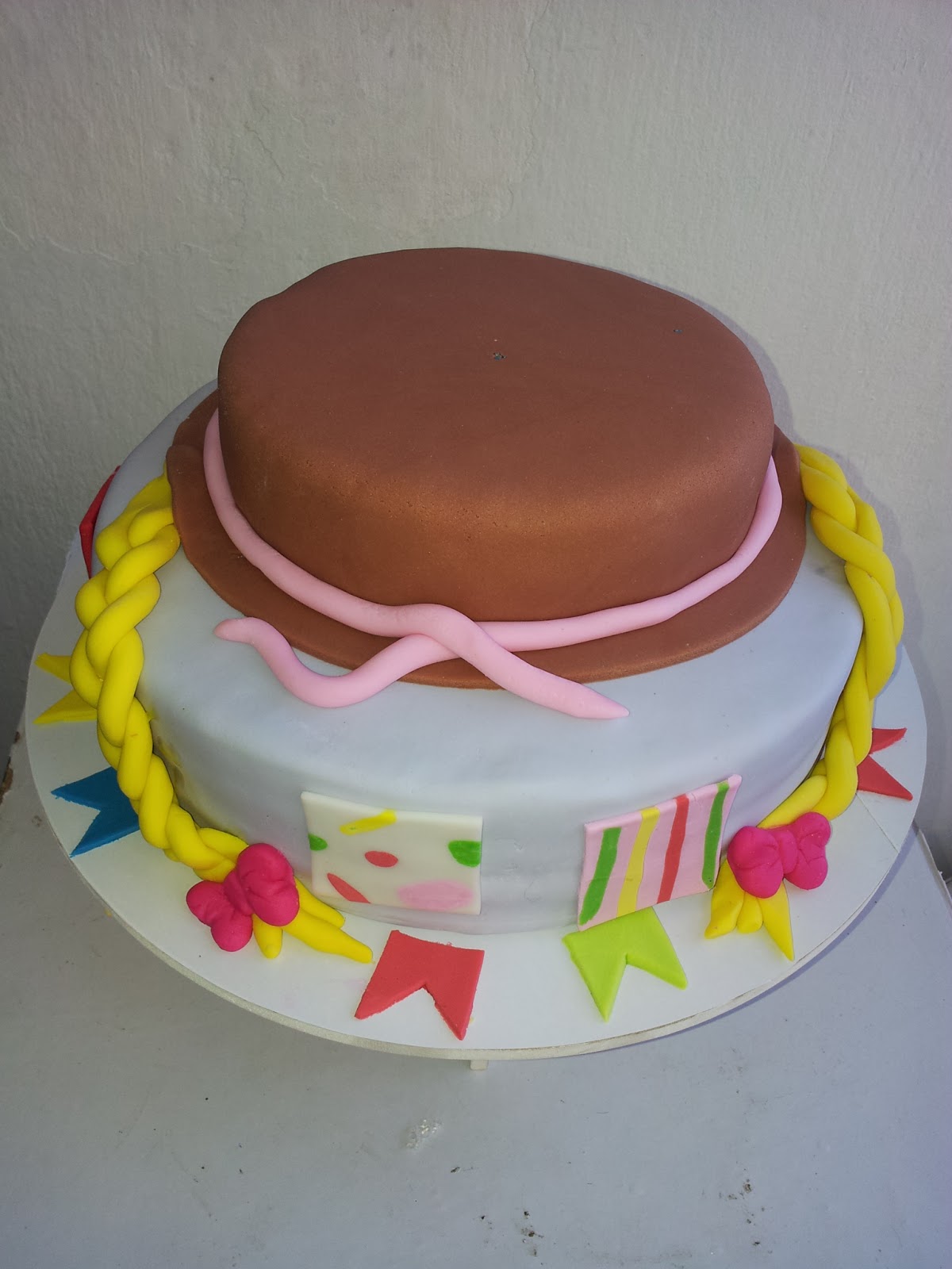 Cleos Buffet Bolos Artísticos: 01 ANDAR - R$ 129,90