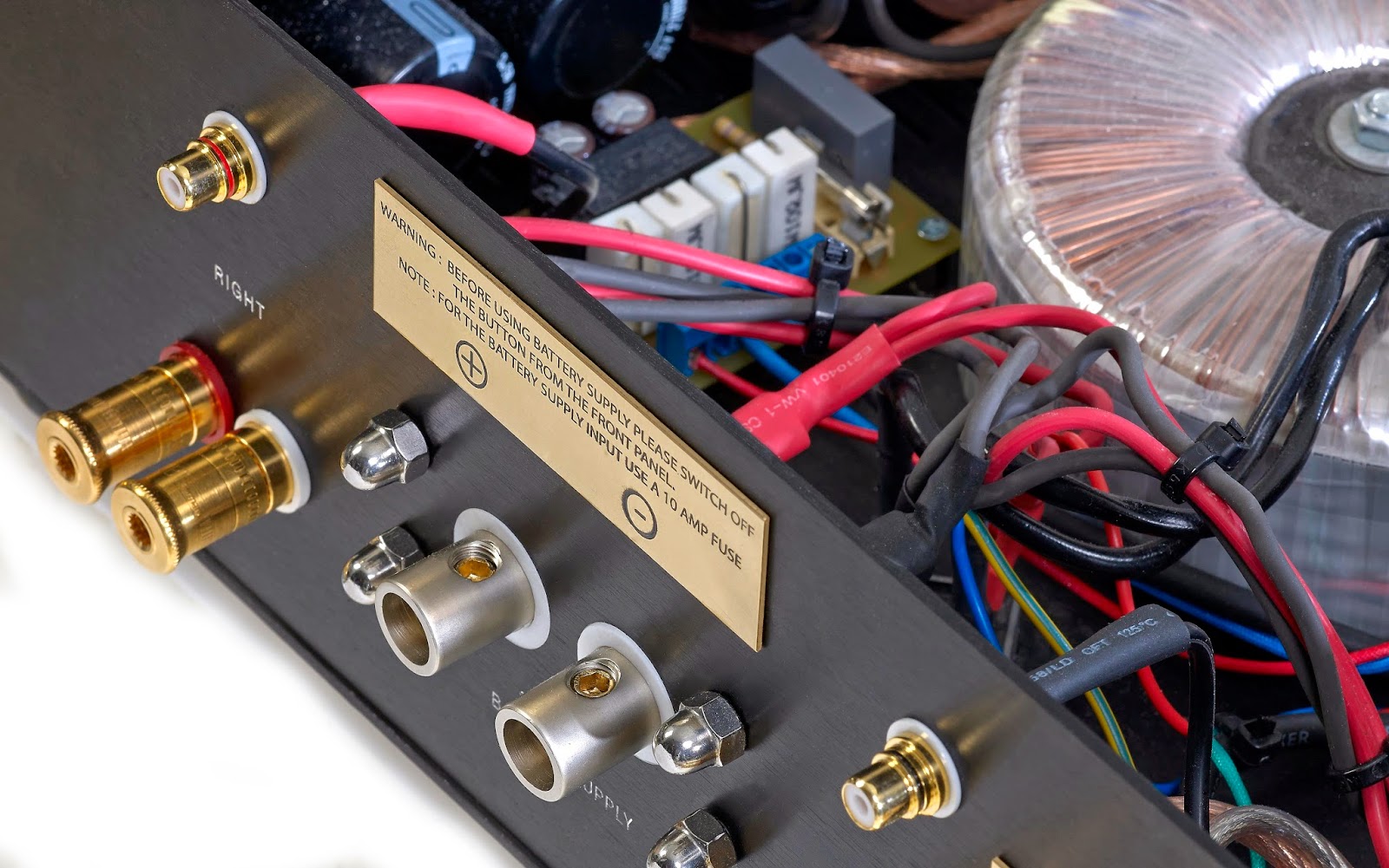 Porfyr Audio Class A power amplifier NEW – M & S | Ultimate High-Fidelity