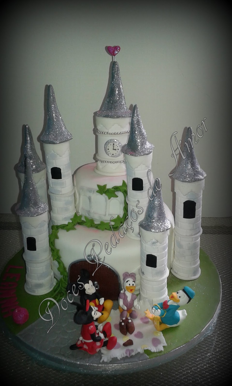 Doces Pedaços de Amor: Bolo Castelo da Disney
