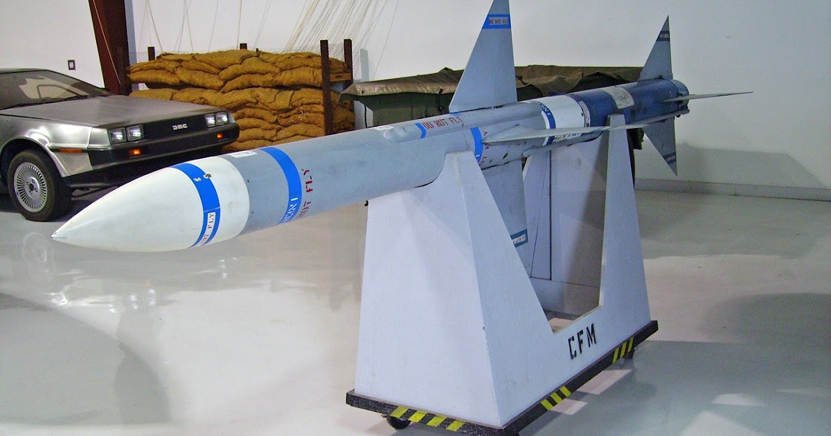 Poderío Militar: El Reino Unido aprobó la compra de 200 misiles AIM-120D.