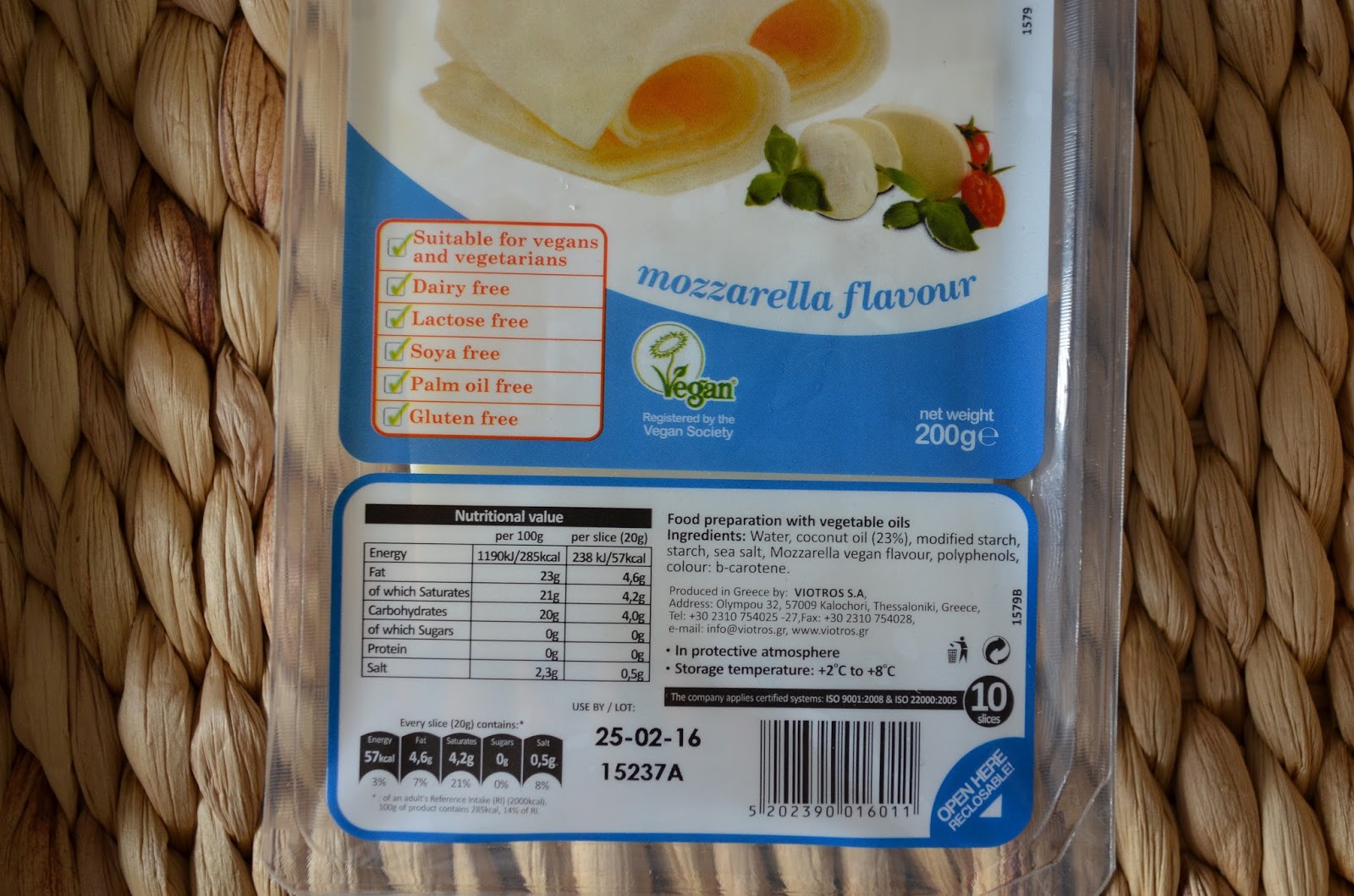 Cascaval vegan, diverse sortimente (marca Violife)