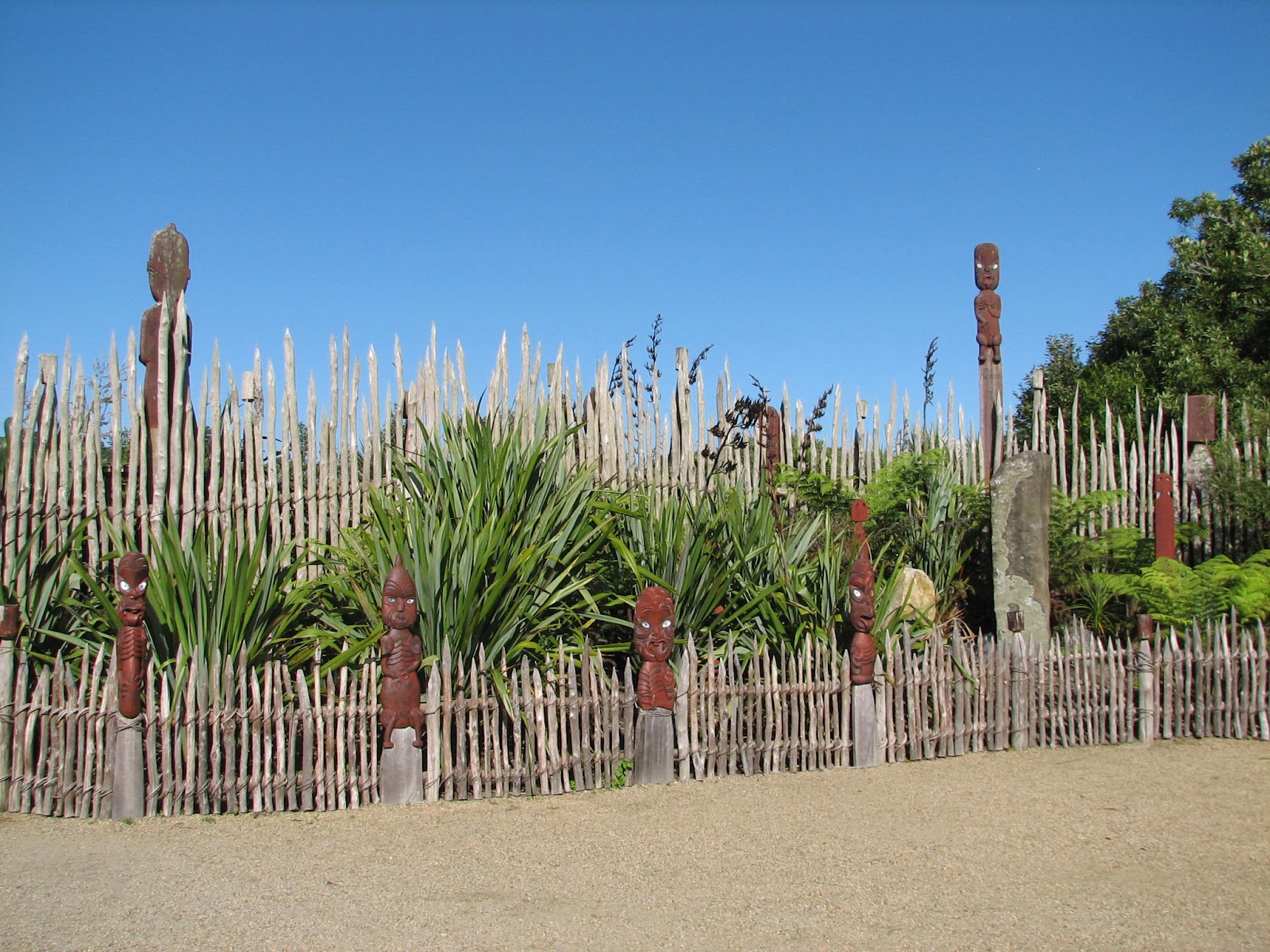 Te Āo Māori: Marae